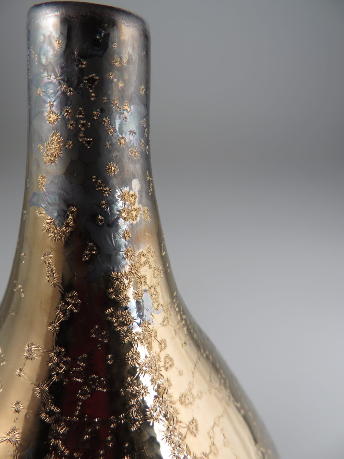 Experiments in Manganese Gold and Iridescent Glazes PART 2; Cones 5-6 ...